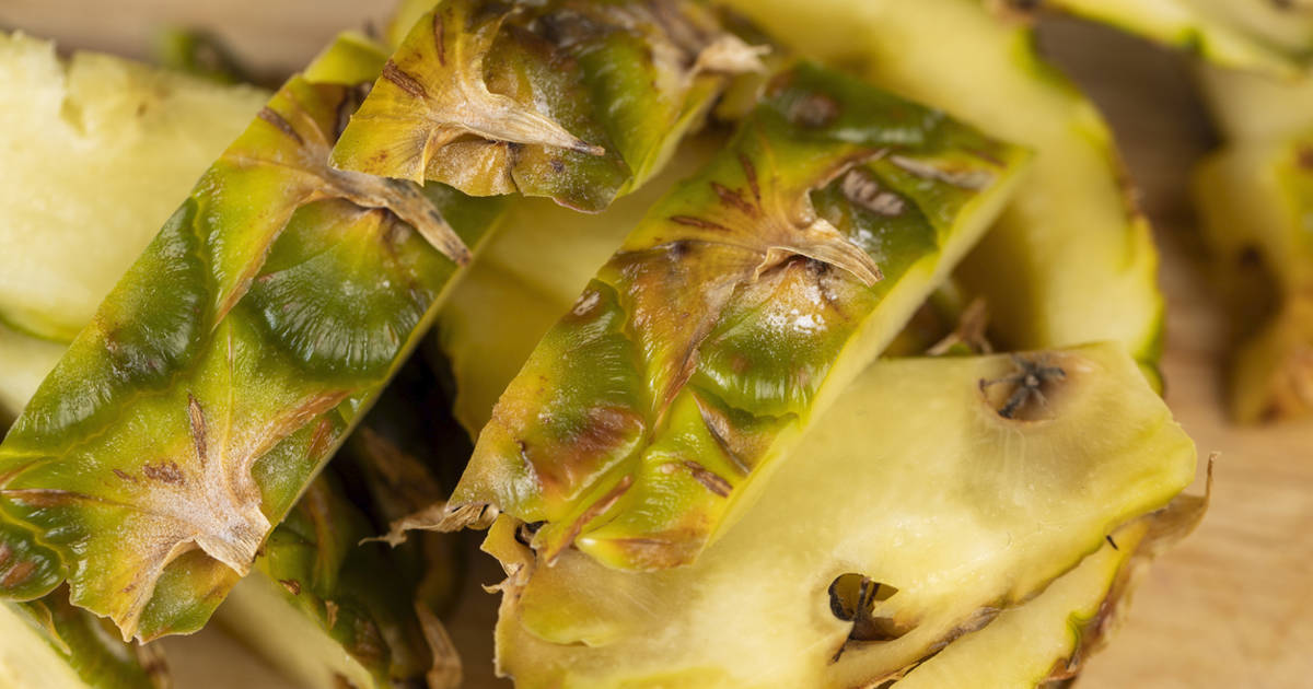 No tires la cáscara de la piña: puedes hacer una infusión con efectos ...