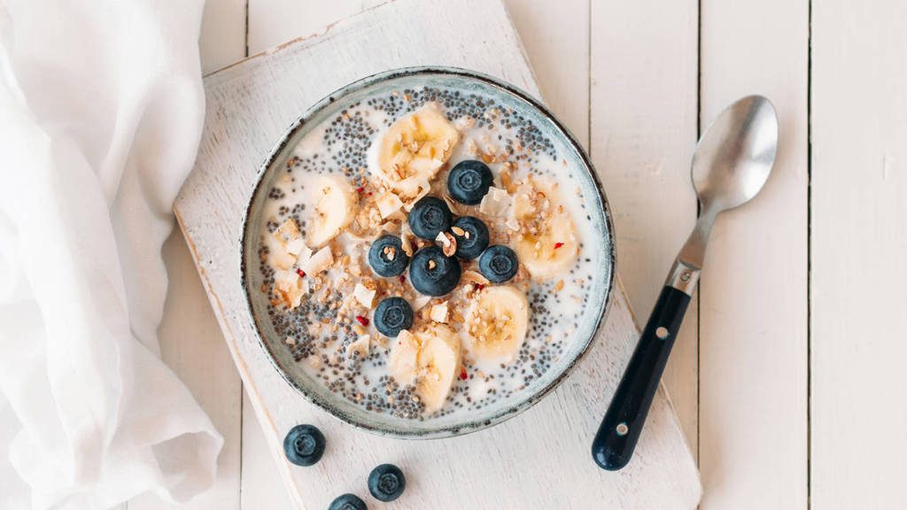 Avena con semillas de chía: el desayuno con proteínas, fibra y omega 3 para adelgazar sin pasar ...