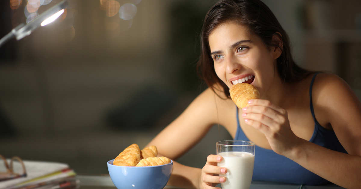 El error nocturno que sabotea tu metabolismo (y cómo solucionarlo con ...