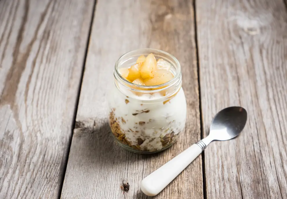 12 desayunos con yogur griego: saludables, saciantes y deliciosos