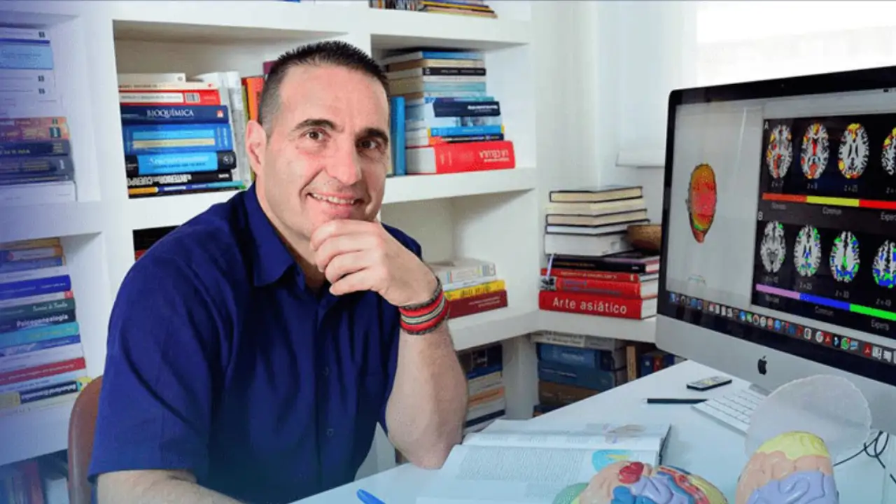 Jose Sánchez García, neurocientífico e investigador: “Los memes viven y crecen en Internet ...