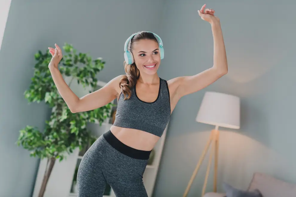 Cómo hacer zumba en casa de forma fácil y divertida: consigue más ...