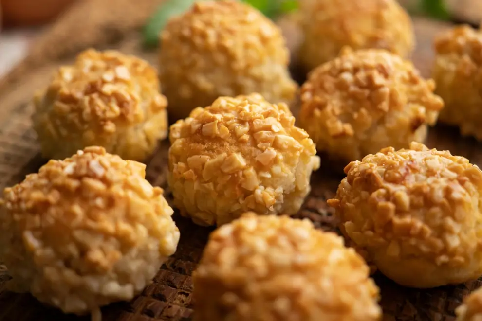 5 recetas de panellets saludables, sin azúcar ni harinas refinadas