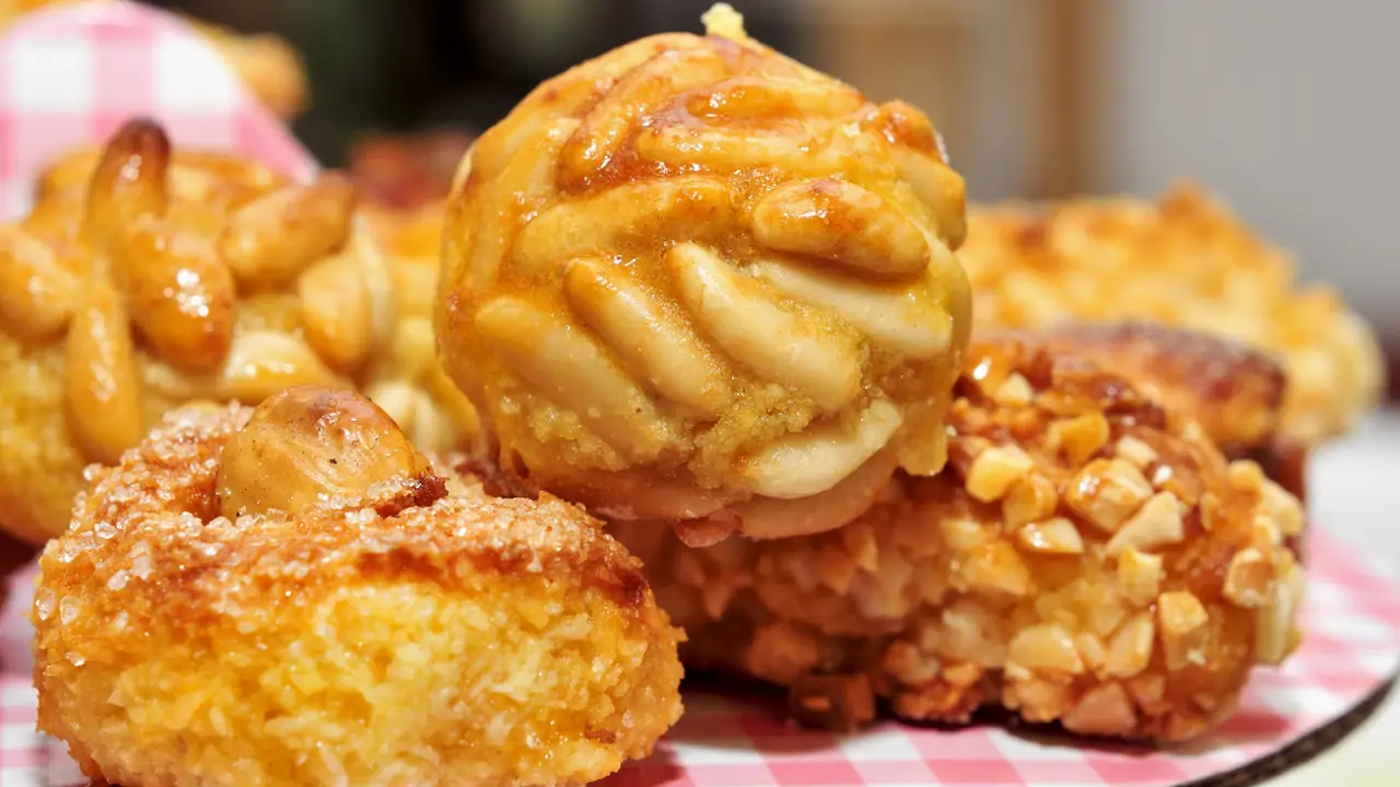 5 recetas de panellets saludables, sin azúcar ni harinas refinadas