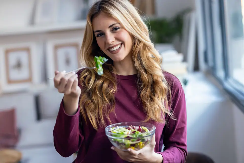 Cómo deshinchar la barriga: 3 pasos de la nutricionista Amil López para ...
